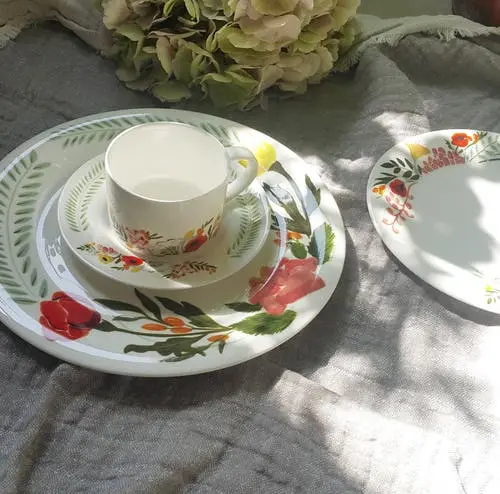 TWIG NEW YORK Language Of Flowers Dinner Plate