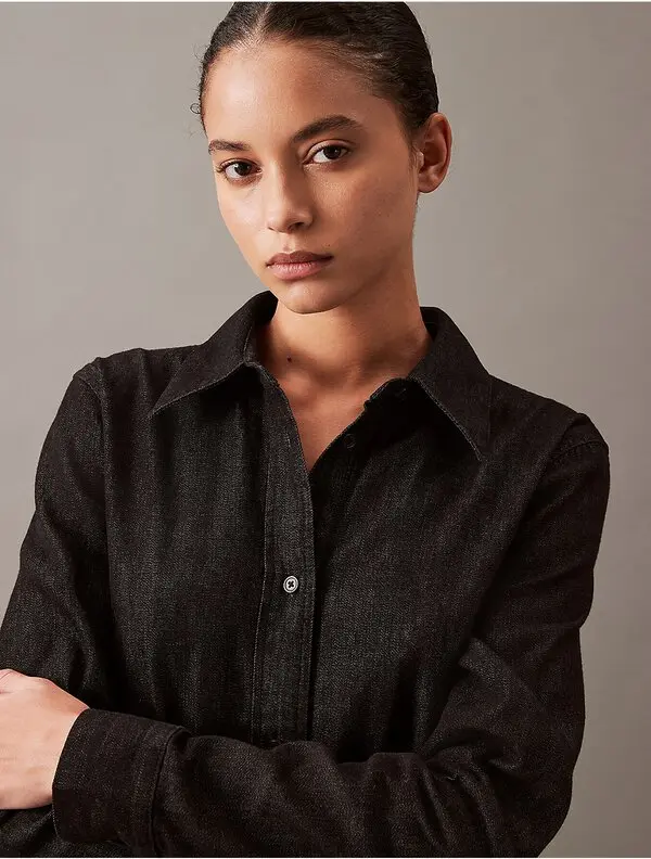 Calvin Klein Classic Chambray Button-down Shirt