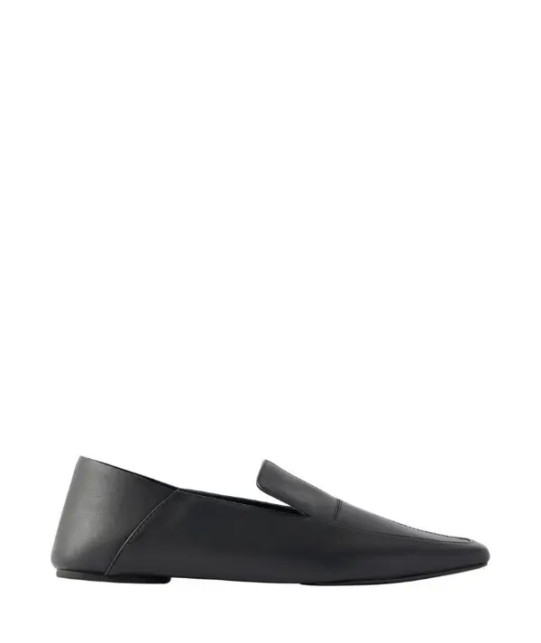 ST. AGNI Minimal Leather Loafers - Black