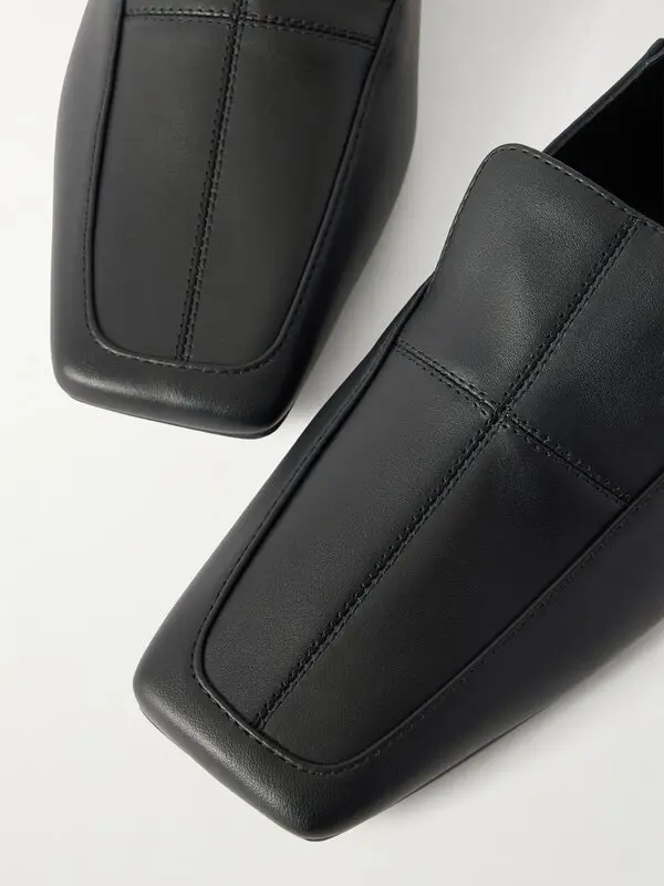 ST. AGNI Minimal Leather Loafers - Black