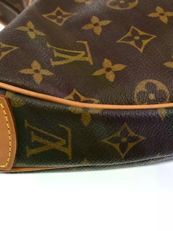 LOUIS VUITTON 2003 Mm Croissant Monogram-canvas Shoulder Bag