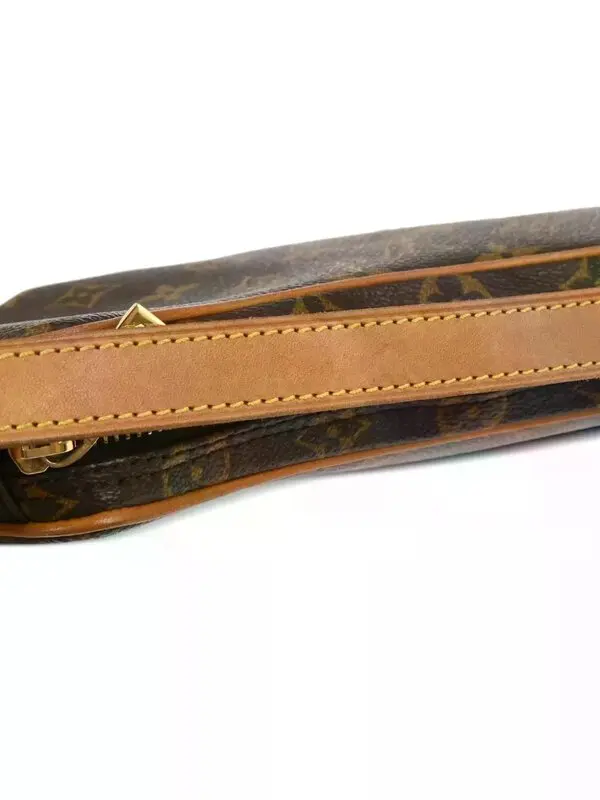 LOUIS VUITTON 2002 Pm Croissant Monogram Shoulder Bag