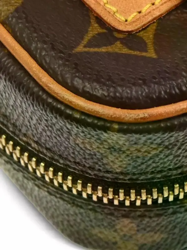 LOUIS VUITTON 2002 Pochette Cite Monogram Canvas Shoulder Bag