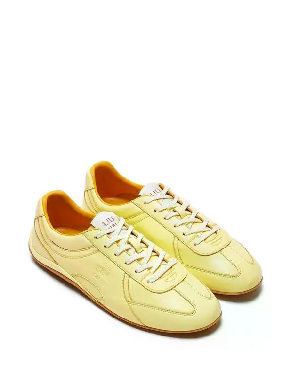 LILI CURIA Zola Logo Embossed Sneakers