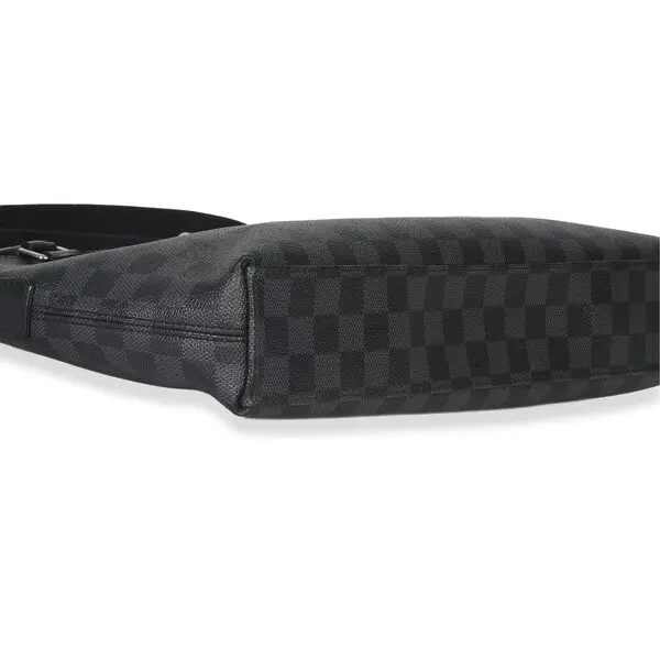LOUIS VUITTON Damier Graphite Canvas Porte Documents Jour Nm