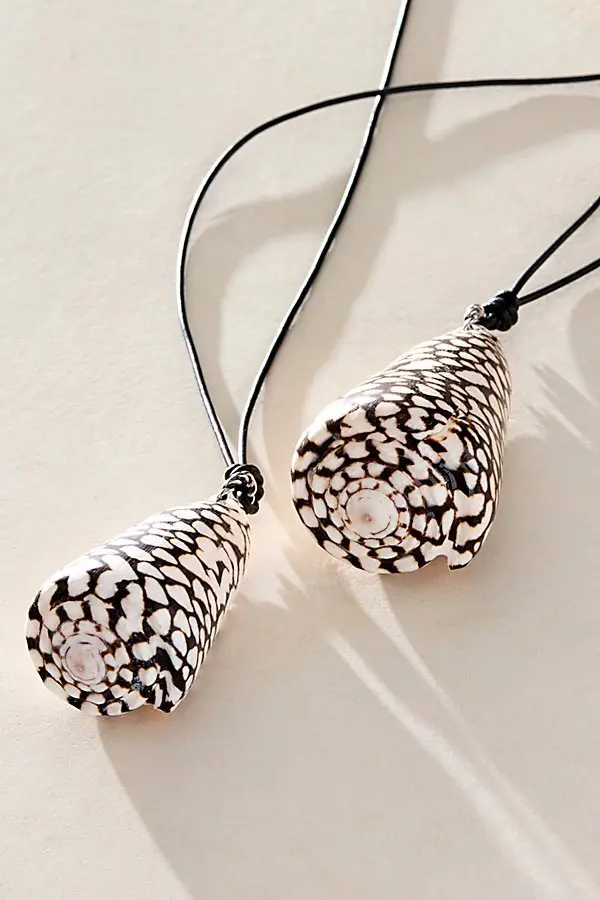 Free People Oso Pendant Necklace With - Shell