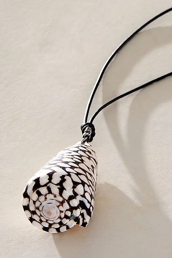 Free People Oso Pendant Necklace With - Shell
