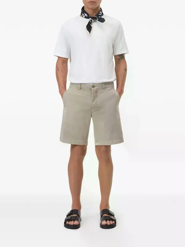 Closed Side-pockets Chino Shorts