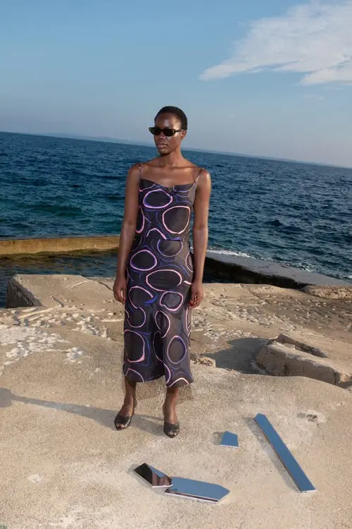 UNTITLED IN MOTION Amman Cowl-neck Crop Tank