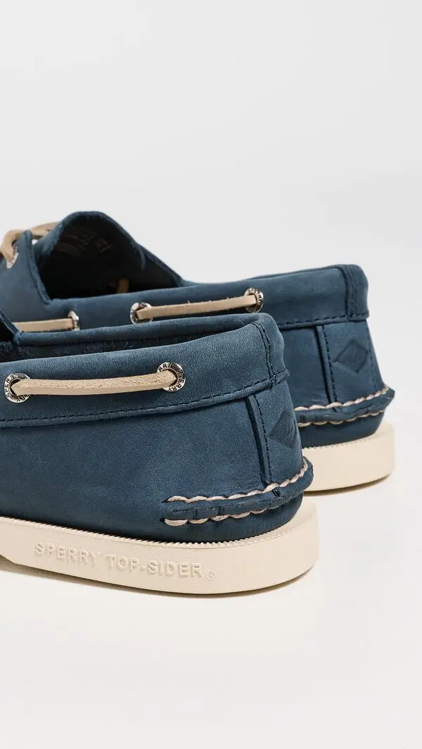 Sperry Authentic Original 2-eye Nubuck Boat Shoe - Navy