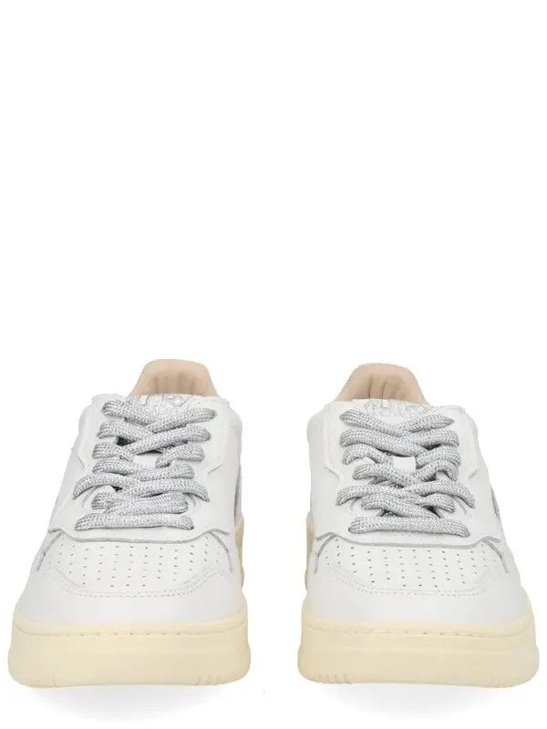 AUTRY Medalist Low Top Sneakers - White