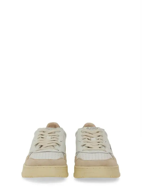 AUTRY Medalist Low Top Sneakers - White
