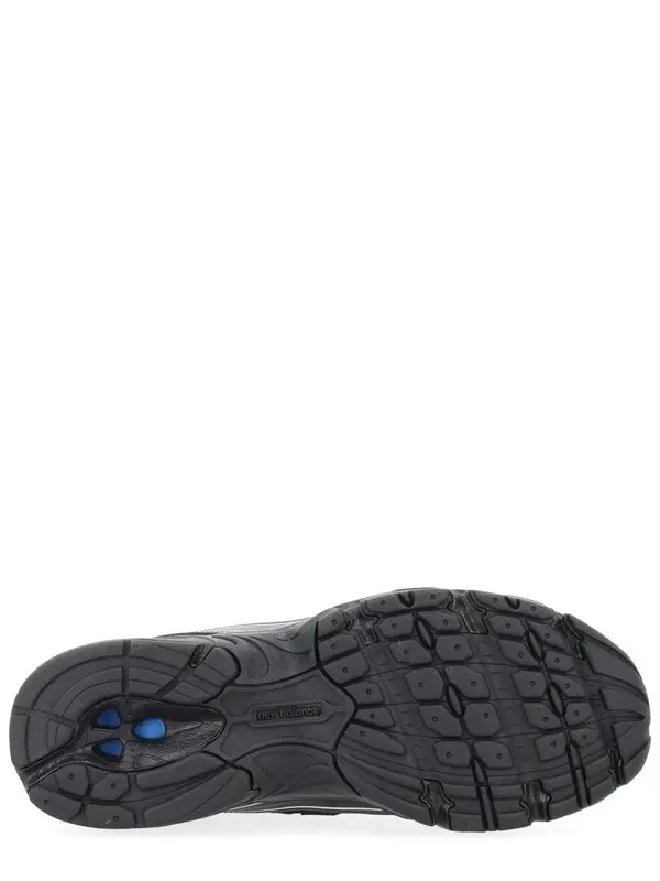 NEW BALANCE 740 Sneakers - Black
