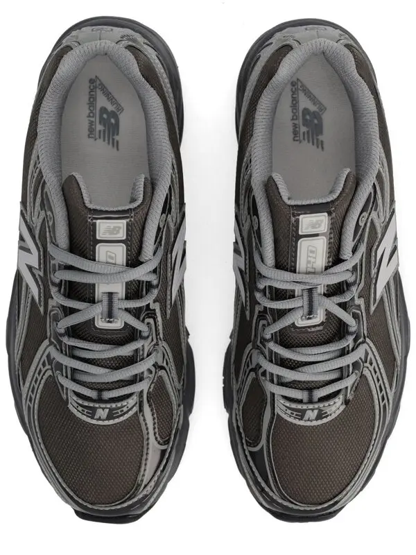 NEW BALANCE 740 Sneakers - Black