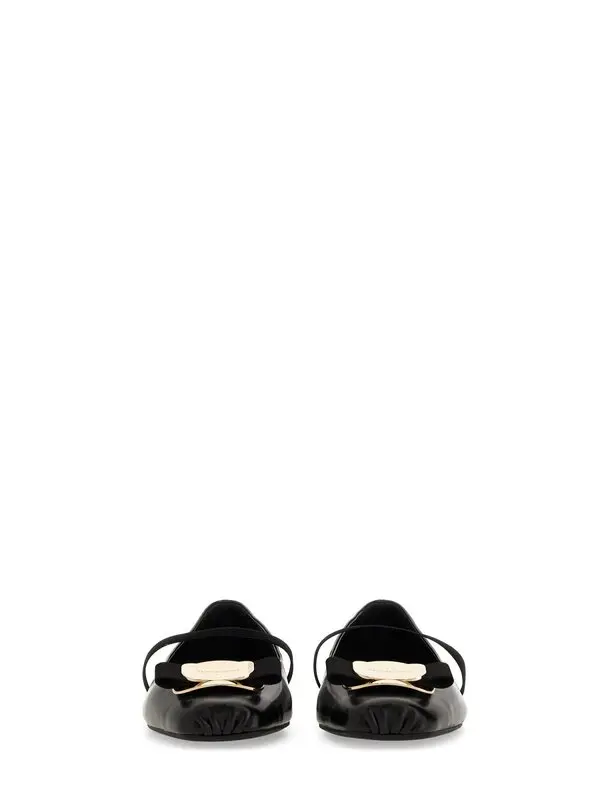 FERRAGAMO Zina Dancer Ballerinas - Black