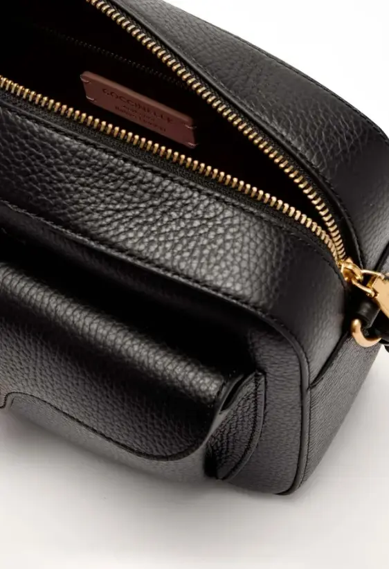 COCCINELLE Beat Large - Black
