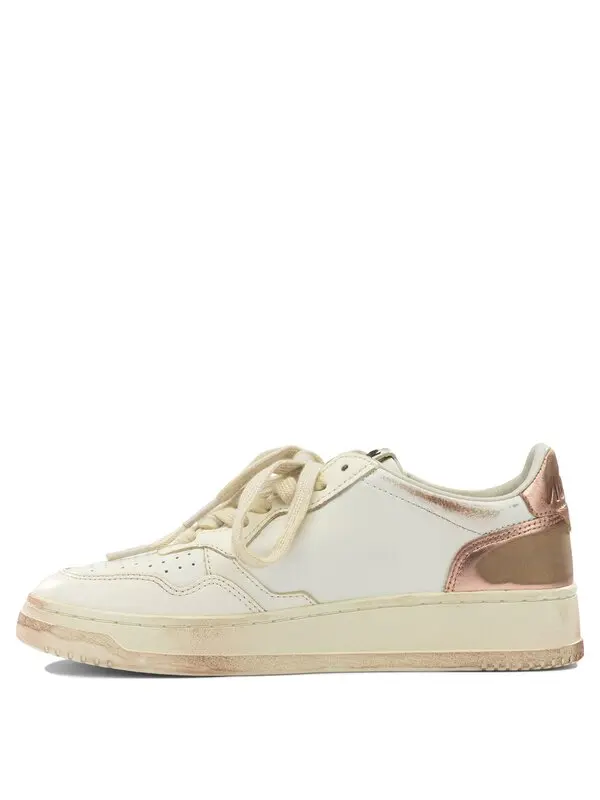 AUTRY Medalist Low Super Vintage Low Top Sneakers - White