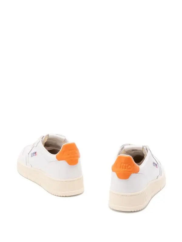 AUTRY Medialist Low Leather Sneakers - Orange