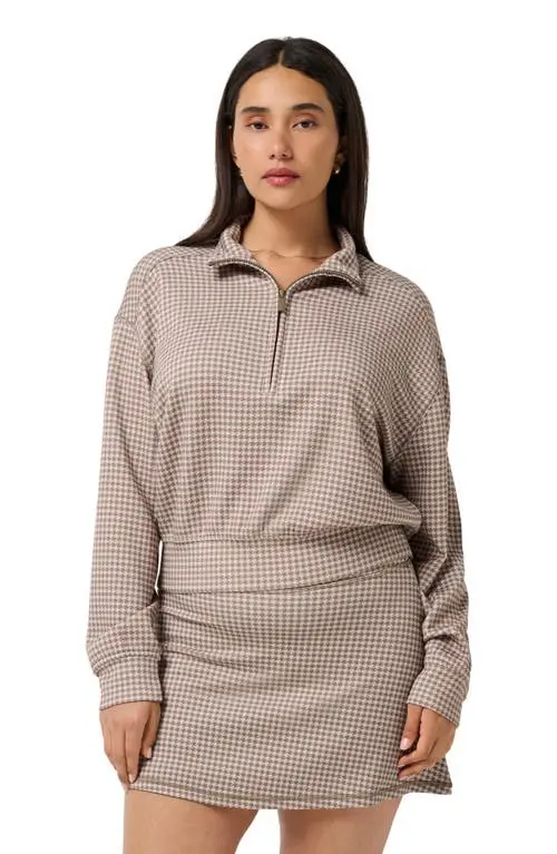 Travis Mathew Skyloft Printed Quarter-zip Sweatshirt - Walnut Multi