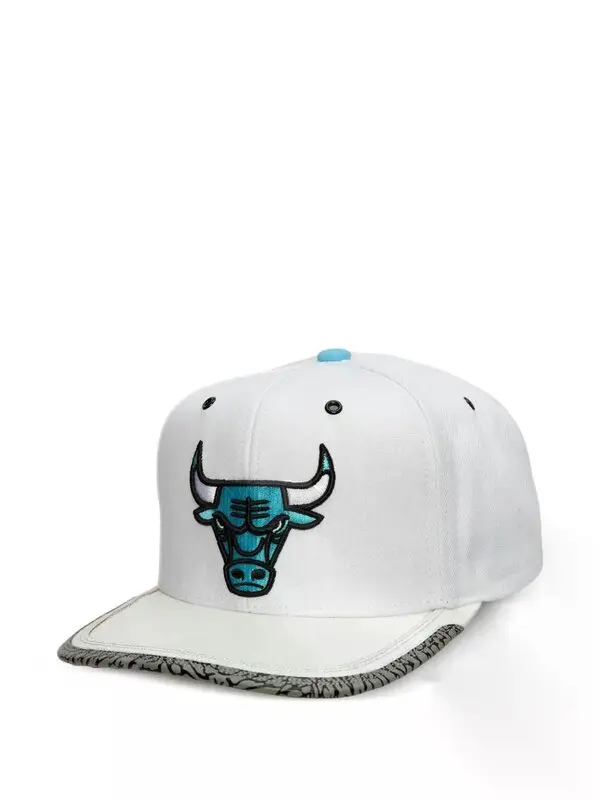 Mitchell & Ness Nba Chicago Bulls Day 3 Snapback Cap - White