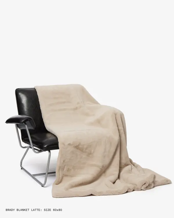 Apparis Brady Blanket - Latte