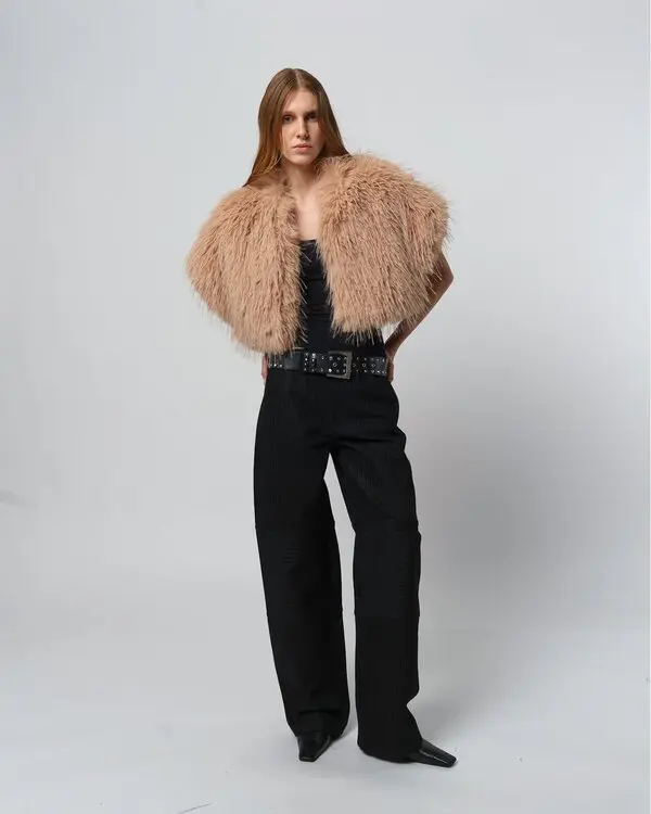 Apparis Sample Devin Shrug - Buff