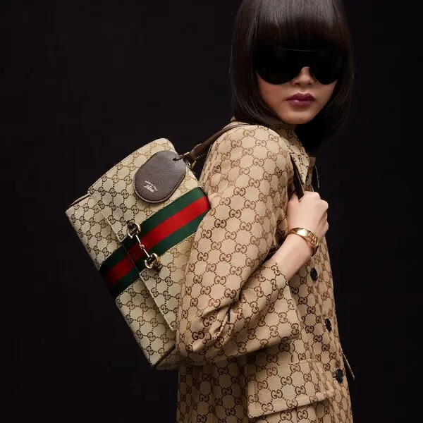 Gucci Paparazzo Medium Top Handle Bag Gg Canvas - Beige