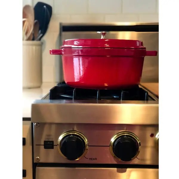 STAUB Round Cocotte, 4 Quart - Cherry