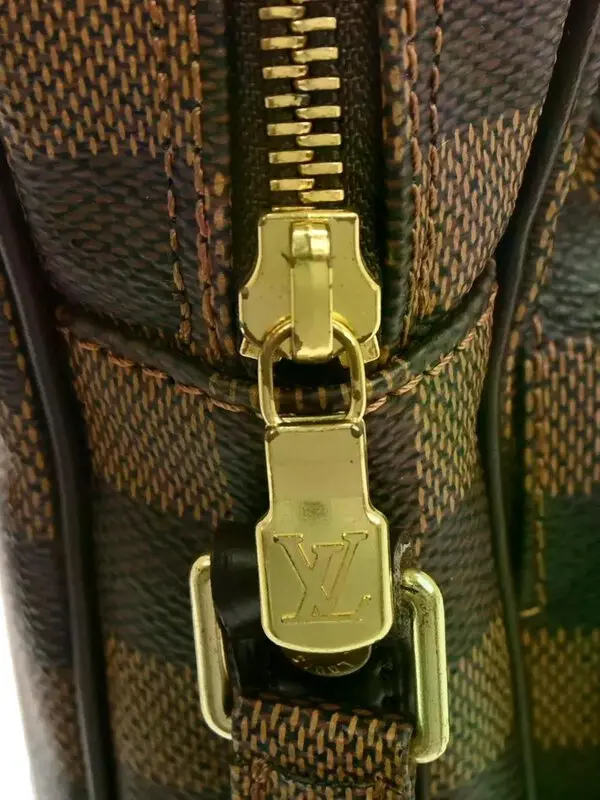 LOUIS VUITTON 2007 Damier Amazon Crossbody Bag - Brown