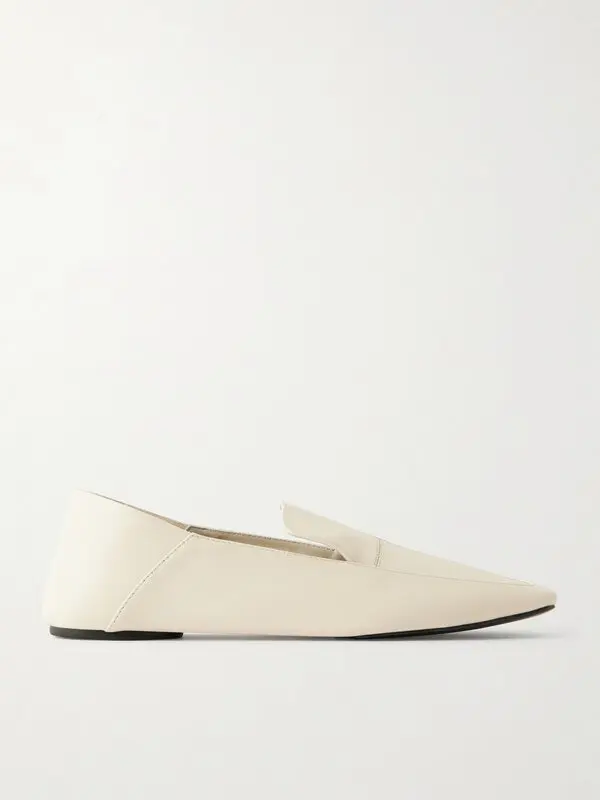 ST. AGNI Minimal Flat Leather Loafer - Neutrals
