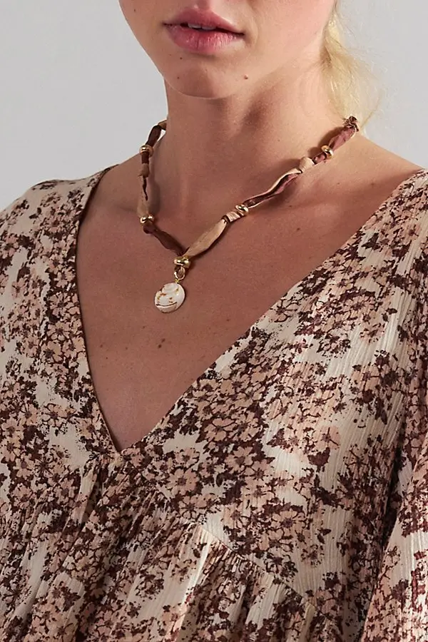Free People Honey Pendant Choker - Chocolate