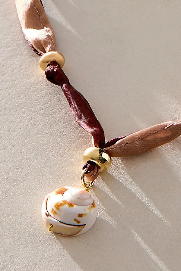 Free People Honey Pendant Choker - Chocolate