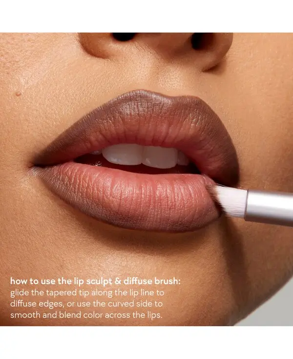 KYLIE COSMETICS Lip Sculpt And Diffuse Brush - No Color