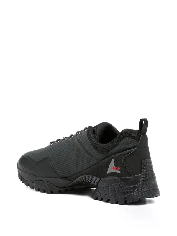 ROA Textured Low-top Sneakers - Black