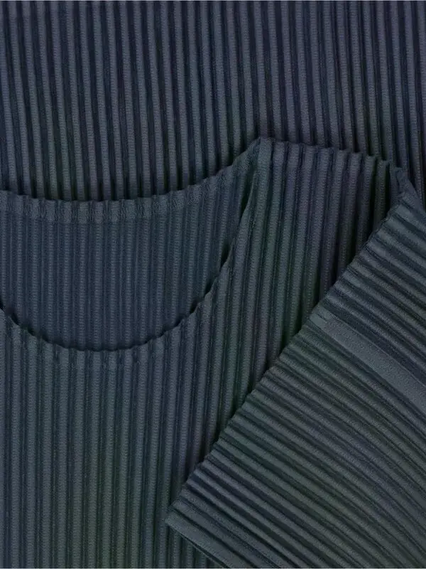 Issey Miyake Pleated T-shirt - Blue