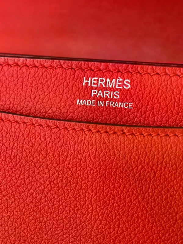 Hermès 2002 Evercolor 20 Shoulder Bag - Red