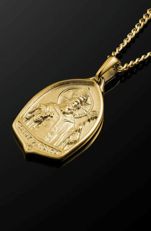 VINCERO Saint Patrick Pendant Necklace - Gold