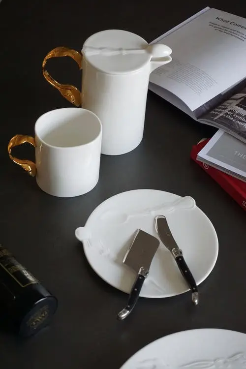 TWIG NEW YORK Cutlery Tall Teapot