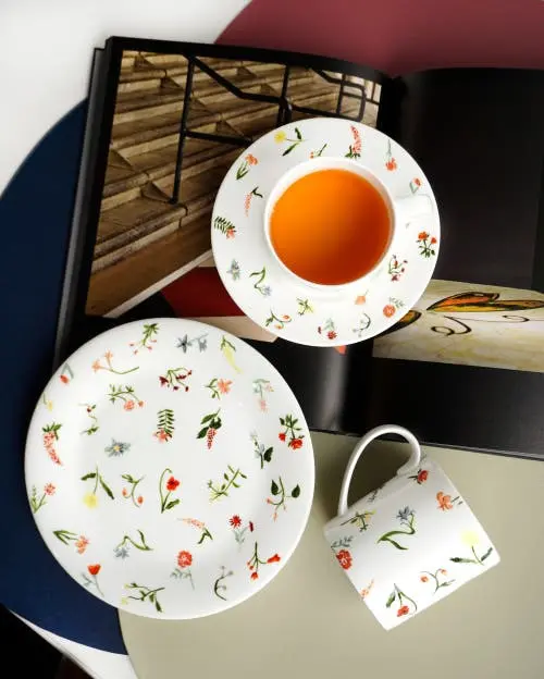 TWIG NEW YORK Language Of Flowers Set Of Two Mugs