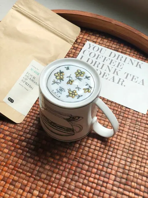 TWIG NEW YORK Heritage Daisy Chain Mug