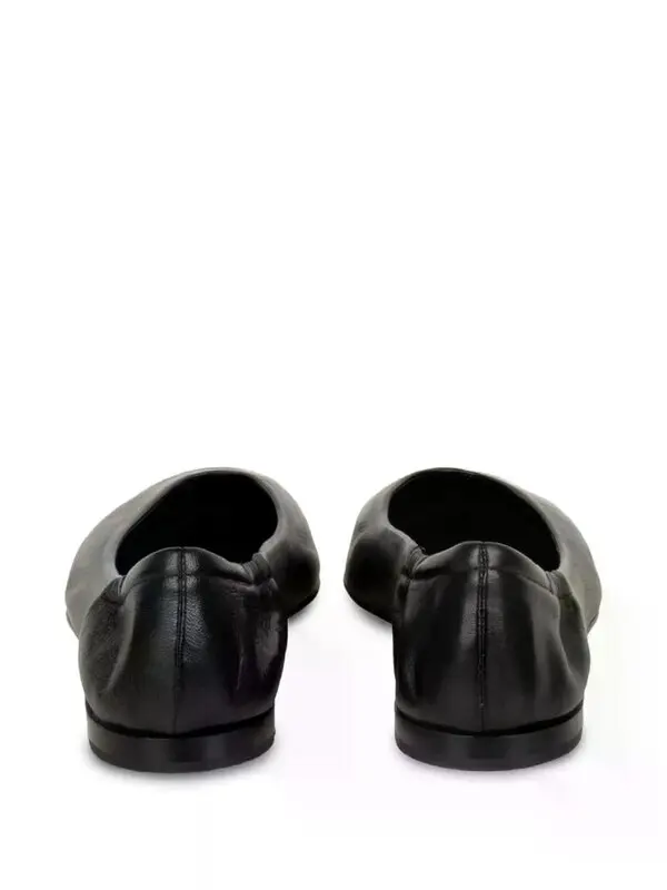 POMME D´OR Pointed-toe Flat Pumps
