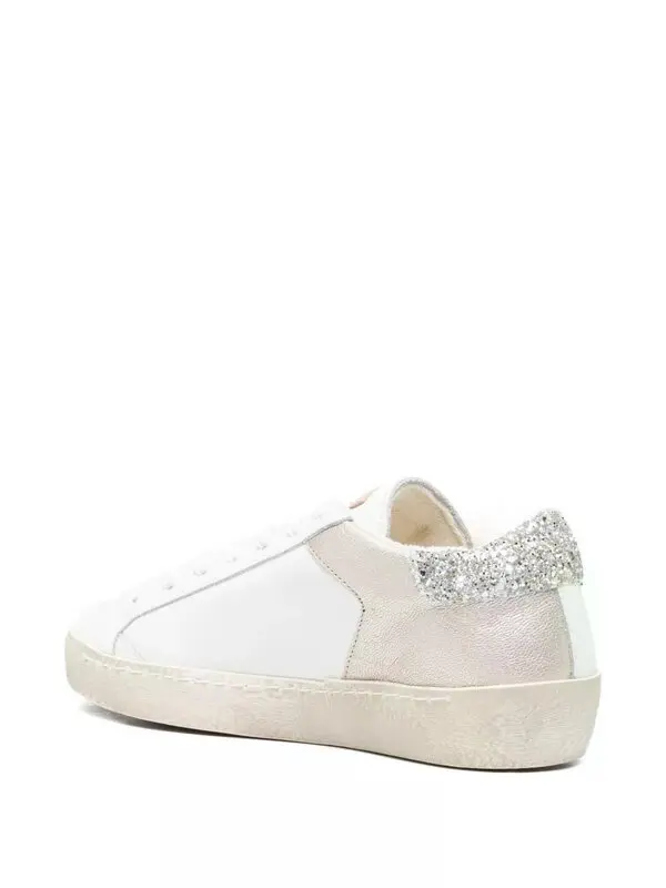 AMA-BRAND Star-embellished Sneakers - White