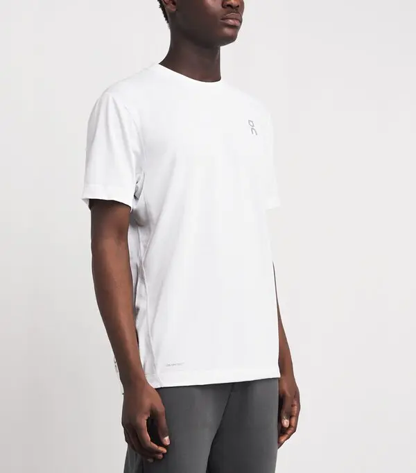 On Train Graphic T-shirt