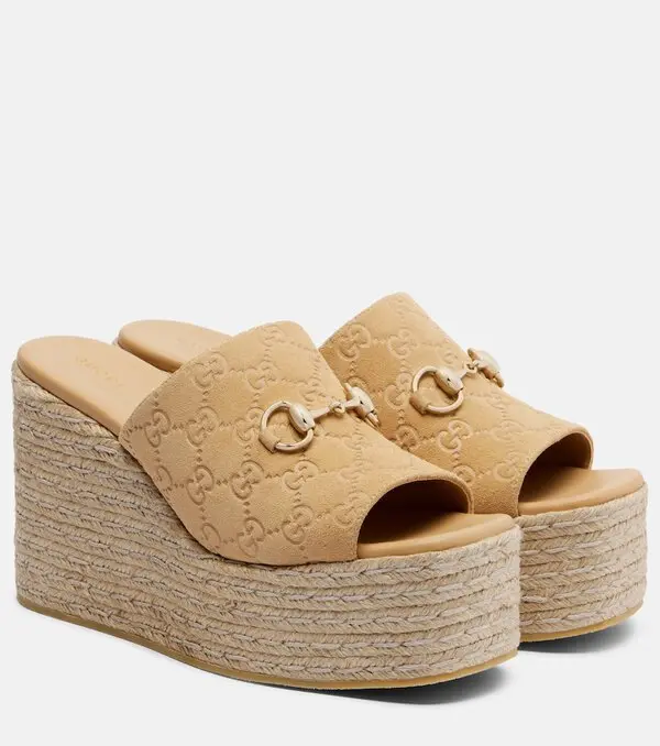 Gucci Horsebit Suede Espadrille Wedges - Beige