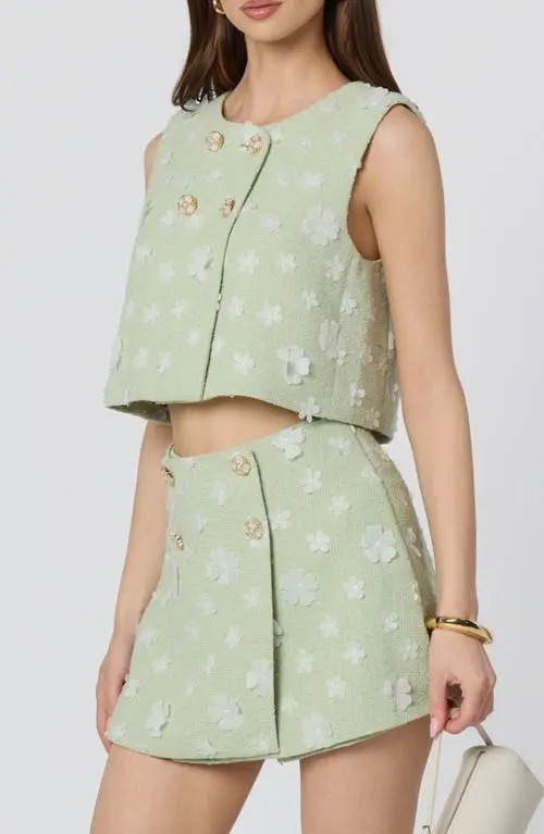 Astr The Label Floral Appliqué Cropped Vest