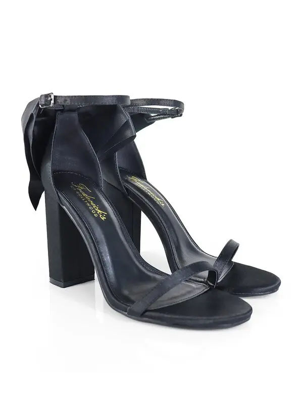 Frederick's Of Hollywood Athena Bow Pumps - Black
