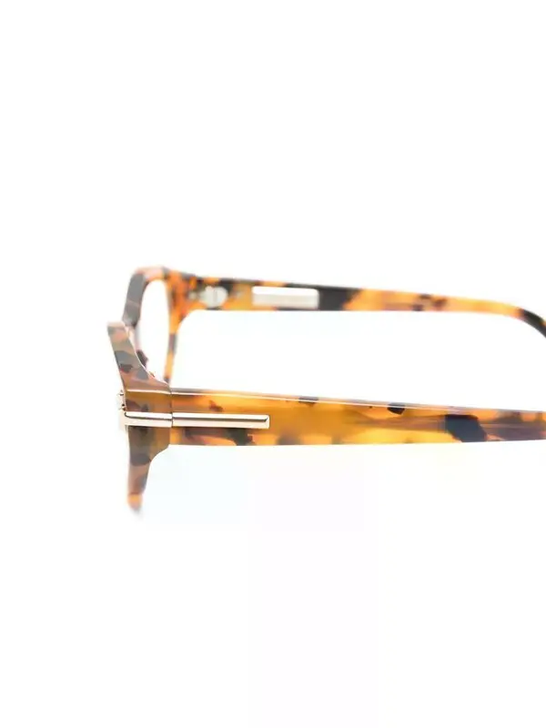 TOM FORD Cat-eye Frame Glasses