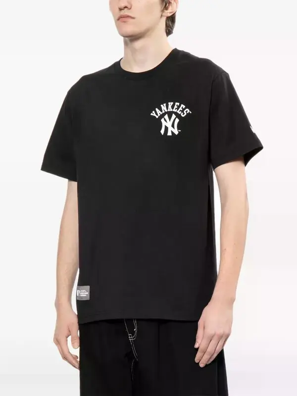 New Era Crew Neck T-shirt