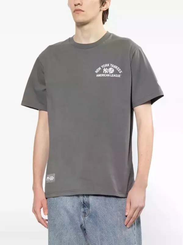New Era Crew Neck T-shirt
