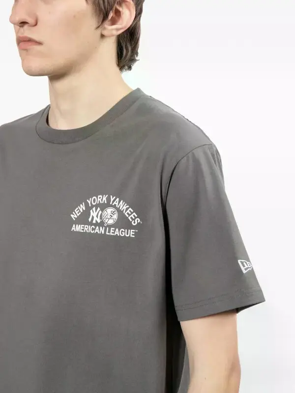 New Era Crew Neck T-shirt